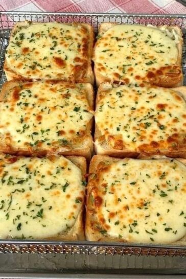 Cheesy Texas Toast - Recipes Need